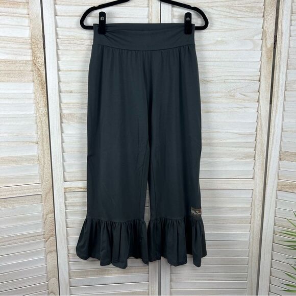 Matilda Jane | Pants & Jumpsuits | Matildajane Wide Leg Big Ruffle Crop ...